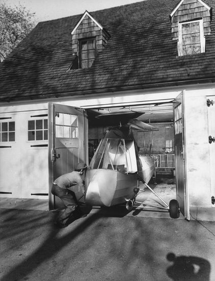Designer Frank Piasecki Pulling Helicopter Outside Editorial Stock ...