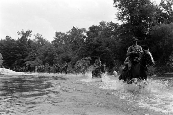United States Army Soldiers Crossing River Editorial Stock Photo ...
