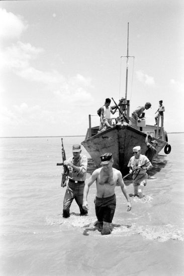 Vietnamese Civilians Training Junk Force Naval Editorial Stock Photo ...