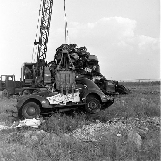 Grappling Claw Gripping Scrap Car During Editorial Stock Photo - Stock ...