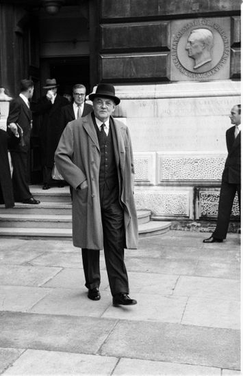 Men Exiting Building After Foreign Ministers Editorial Stock Photo ...