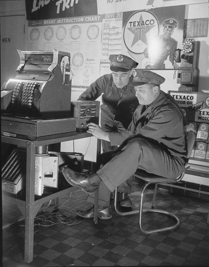 Men Uniform Working Texaco Star Theatre Editorial Stock Photo - Stock ...