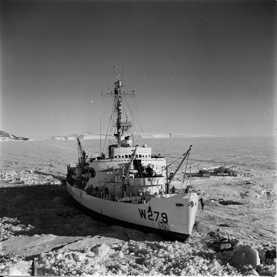 Research Vessel Uscgc Eastwind Taking Part Editorial Stock Photo ...