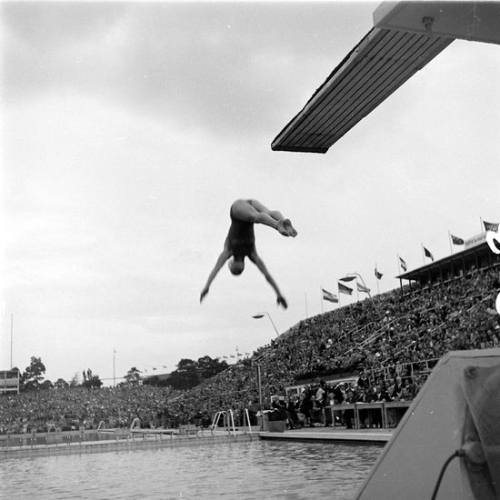 Diver Pat Mccormick Mid Dive 1952 Editorial Stock Photo - Stock Image ...