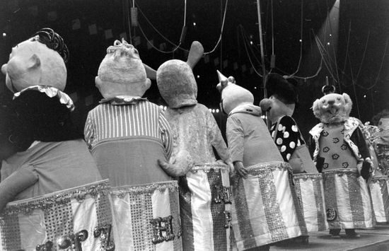 Mascots Entertaining During Circus Madison Square Editorial Stock Photo ...