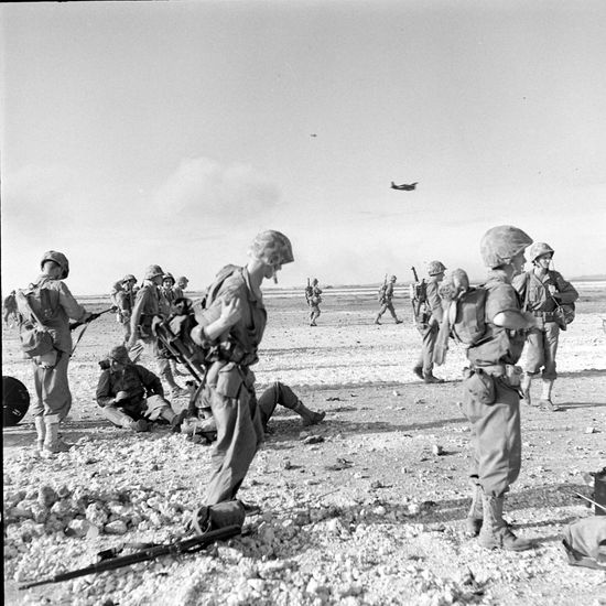 United States Military Soldiers Gathering Field Editorial Stock Photo ...