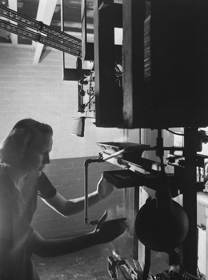 Woman Operating Machine Corning Incorporated Corning Editorial Stock ...