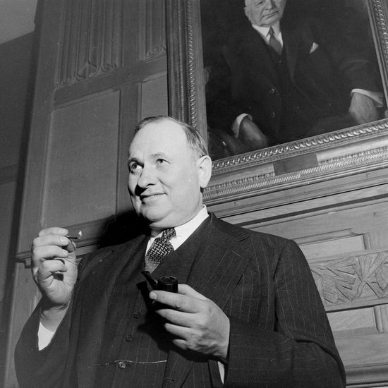 American Statistician Beardsley Ruml Holding Tobacco Editorial Stock ...