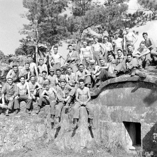 Soldiers Gathering Posing During World War Editorial Stock Photo ...