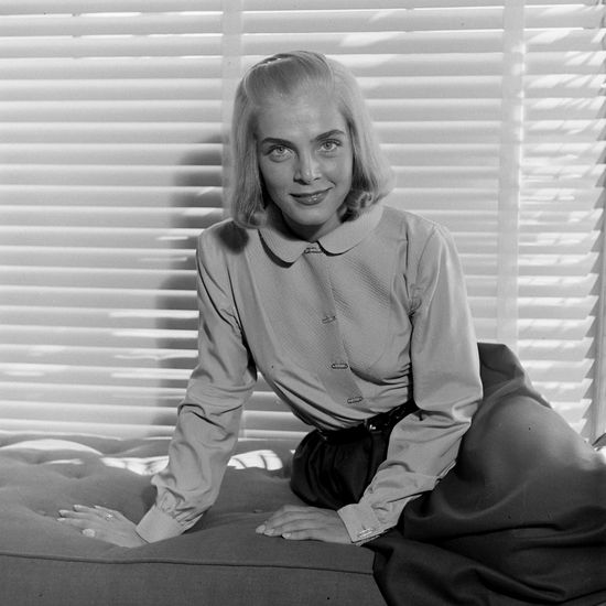 American Actress Lizabeth Scott Posing Photo Editorial Stock Photo ...