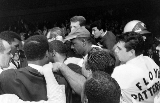People Gathering During Boxing Match Floyd Editorial Stock Photo ...