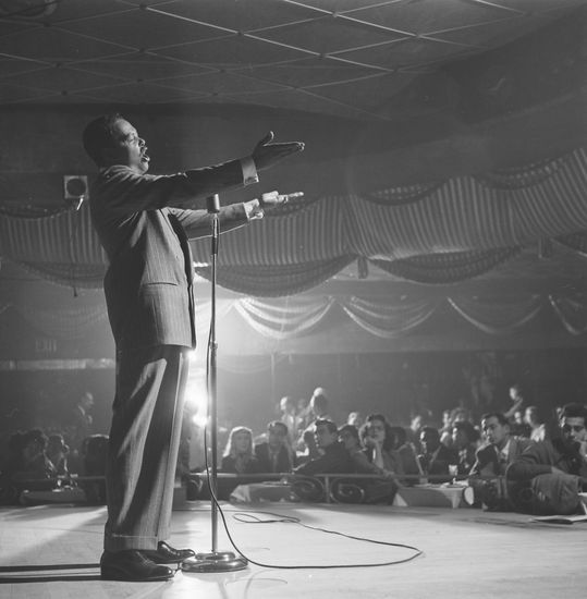 Singer Billy Eckstine Performing On Stage Editorial Stock Photo - Stock ...