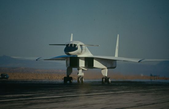 North American Xb70 Valkyrie On Runway Editorial Stock Photo - Stock ...