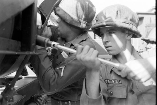Soldiers Preparing Military Weapon Limited War Editorial Stock Photo ...