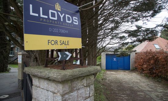 Rundown Garage On Exclusive Sandbanks Peninsula Editorial Stock Photo ...