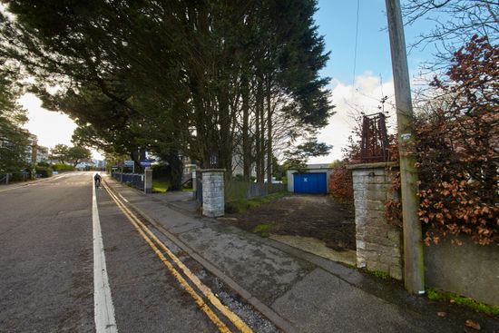 Rundown Garage On Exclusive Sandbanks Peninsula Editorial Stock Photo ...
