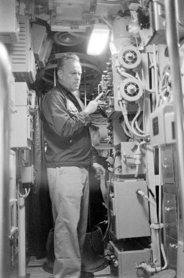 Men Working Uss Theodore Roosevelt Submarine Editorial Stock Photo ...