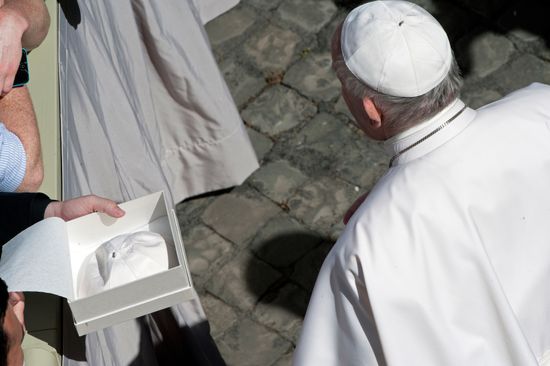 Pope Francis Exchange His Biretta Hat Editorial Stock Photo - Stock ...
