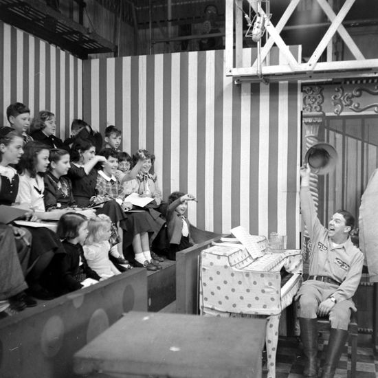 Children Attending Taping National Broadcasting Company Editorial Stock ...