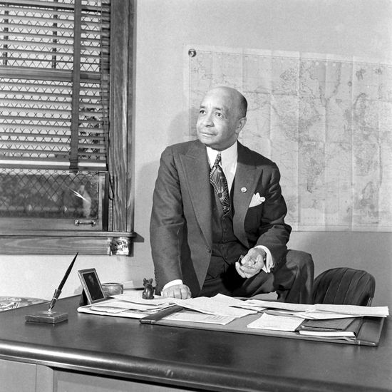 Newspaper Editor Ira Foster Lewis Leaning Editorial Stock Photo - Stock ...