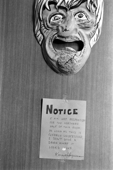 Displaying Mask Above Notice Paper Oberlin Editorial Stock Photo ...
