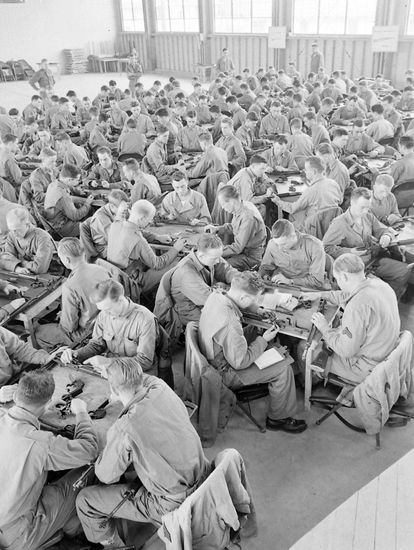 Soldiers Assembling Rifles During Training World Editorial Stock Photo ...