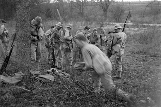 Soldiers Preparing Weapons During Their Training Editorial Stock Photo ...