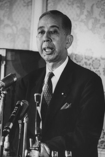 Japan Prime Minister Nobusuke Kishi Announcing Editorial Stock Photo ...
