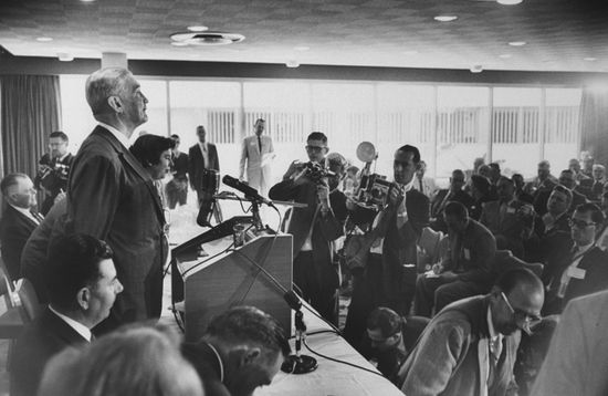 Sen Stuart Symington L Speaking Press Editorial Stock Photo - Stock ...
