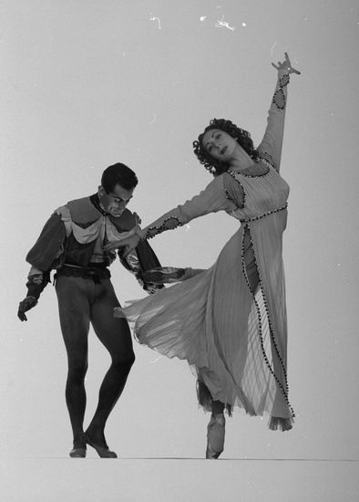 Ballerina Nora Kaye Juliet W Hugh Editorial Stock Photo - Stock Image ...
