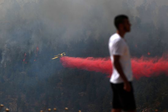 Firefighting Aircraft Participates Battle Extinguish Fire Editorial ...