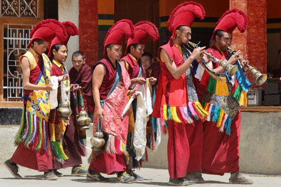 Buddhist Monks Play Traditional Musical Instruments Editorial Stock ...