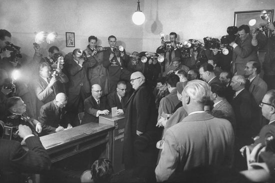 Premier Saar Johannes Hoffman Polls Voting Editorial Stock Photo ...