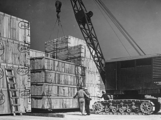 Circa 1943 Workers Using Crane Position Editorial Stock Photo - Stock ...