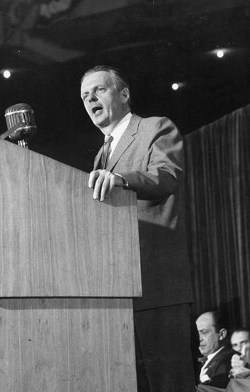 Gov William G Stratton Speaking Lions Editorial Stock Photo - Stock ...