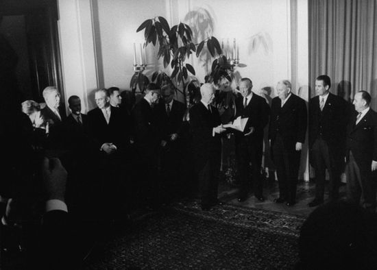 President Heinrich Lubke 5r Handing Out Editorial Stock Photo - Stock ...