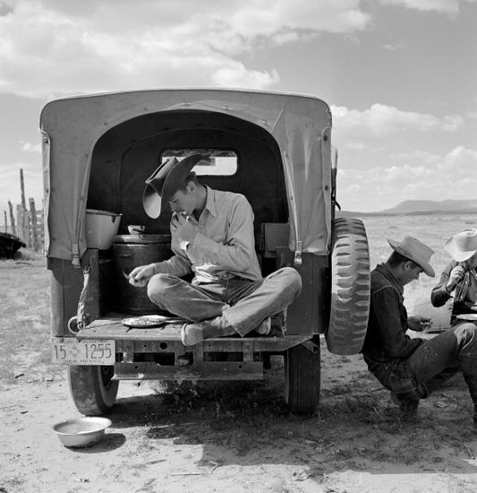 Cowboys Sitting Out Cattle Field Eating Editorial Stock Photo - Stock ...