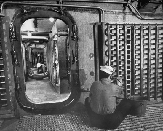 Circa 1951 Sailors Cleaning Refrigeration Compartments Editorial Stock ...