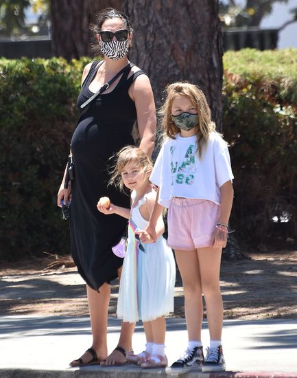 Gal Gadot Her Daughters Alma Versano Editorial Stock Photo - Stock ...