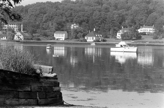 Boats Docking Cold Spring Harbor Laboratory Editorial Stock Photo ...
