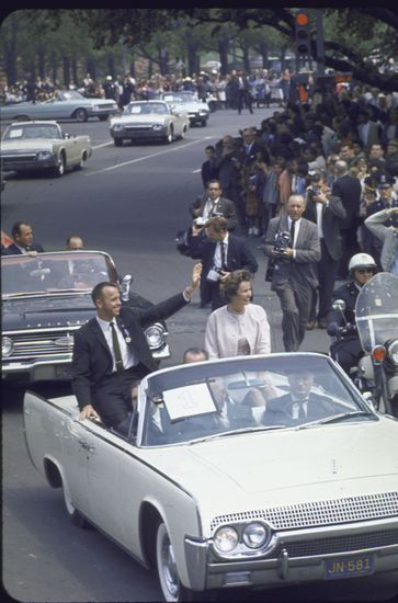Astronaut Alan Shepard Wife Riding Celebratory Editorial Stock Photo ...
