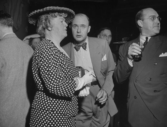 Ambassador Alexander Loudon C Speaking Edith Editorial Stock Photo ...