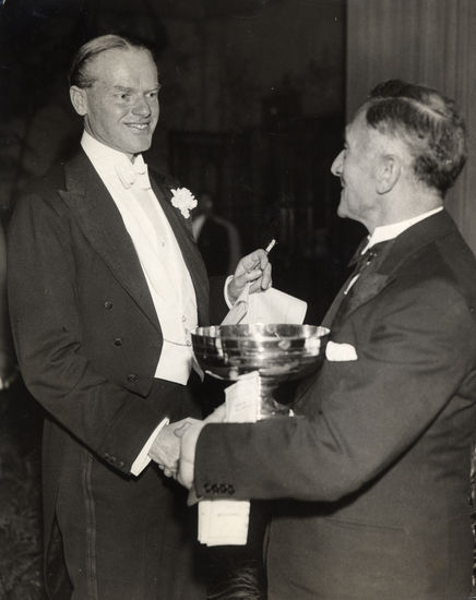Duke Sutherland Presenting Iac International Trophy Editorial Stock ...