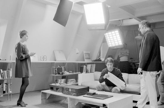 Actor Dustin Hoffman Sitting On Couch Editorial Stock Photo - Stock ...