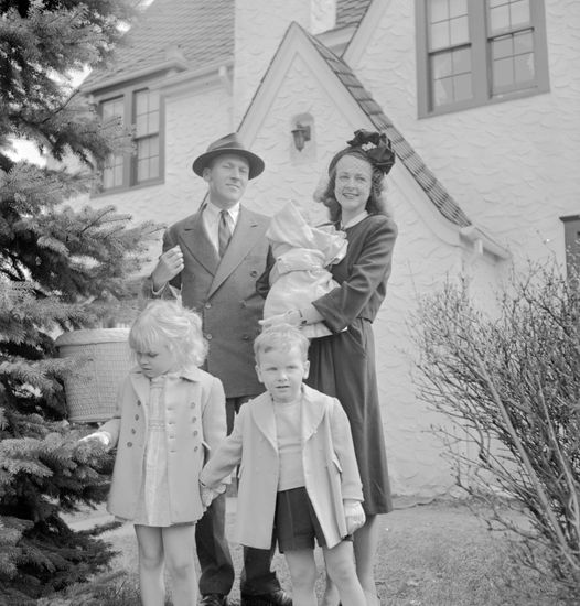 Picture Marjorie Mcweeney Standing Her Husband Editorial Stock Photo ...