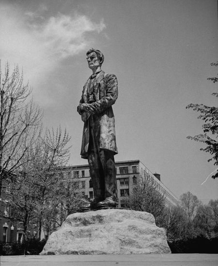 Lincoln Statue By George Grey Barnard Editorial Stock Photo - Stock ...