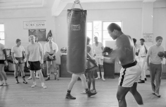 Professional Boxer Muhammad Ali Practicing Punching Editorial Stock ...