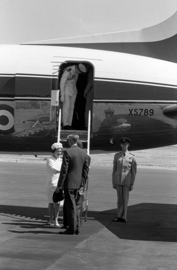Queen Elizabeth Ii Getting Off Plane Editorial Stock Photo - Stock ...