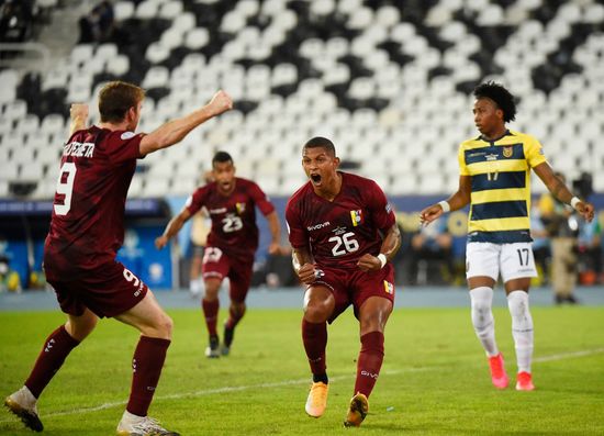 Venezuelas Edson Castillo Left Celebrates Teammates Editorial Stock ...