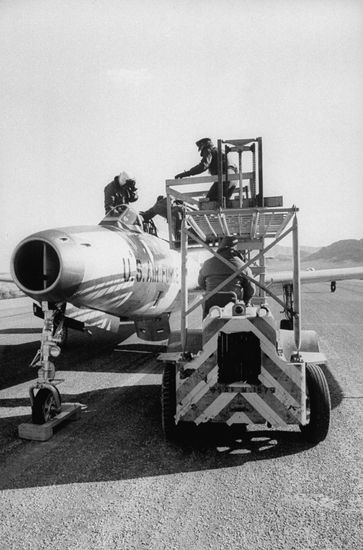 Men Checking On Plane Nevada United Editorial Stock Photo - Stock Image ...